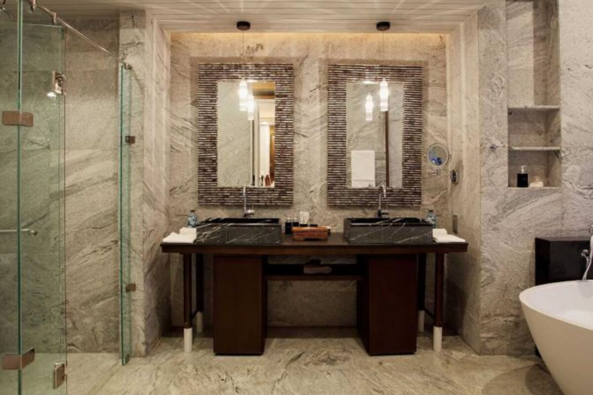 5 Bed Beachfront Luxury Villa For Sale 25 Mins to Phuket Airport | Thai ...